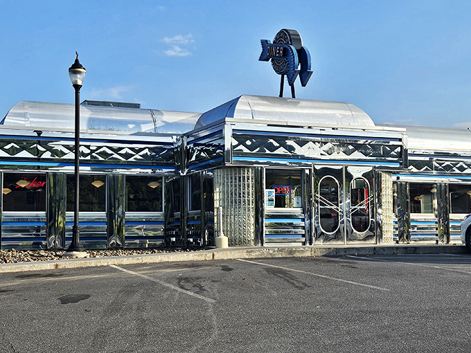 Those twin entrances at Pine Grove Diner welcome you like open arms&mdash;come hungry, leave with your pants feeling tighter.