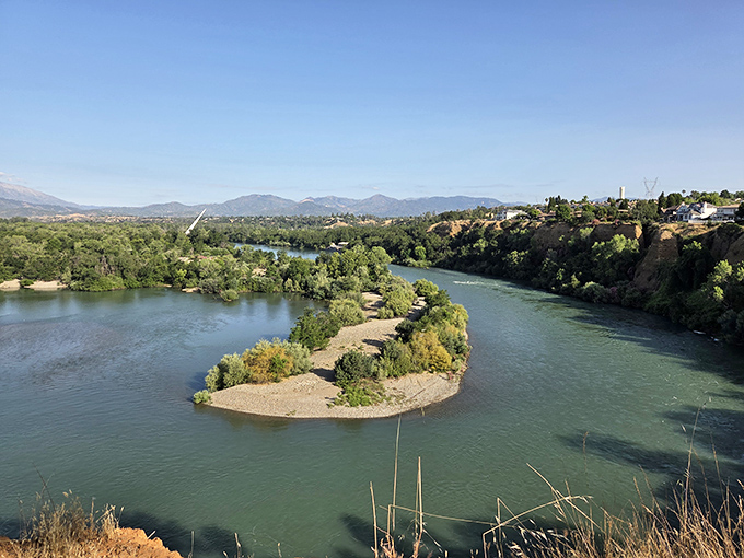 Northern California's natural beauty surrounds you like a warm hug that doesn't squeeze your bank account.