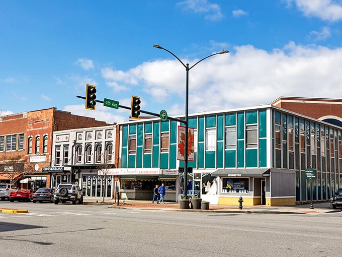 Stroll these Rome streets where Southern hospitality comes with a side of budget-friendly shopping and dining.