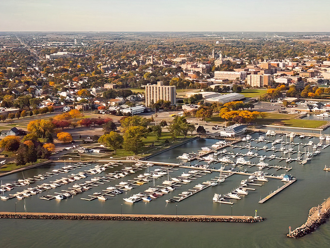 This bustling marina proves that good times and great lakes go together like peanut butter.