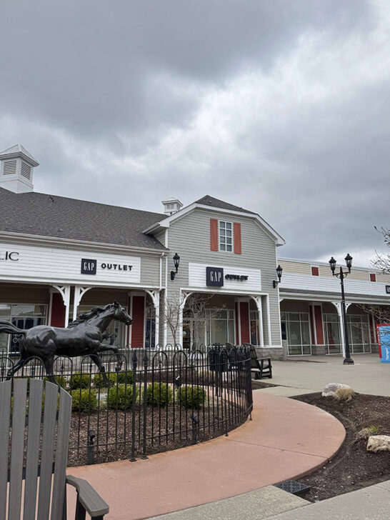 7 Enormous Outlet Malls In Pennsylvania That Are Absolutely Worth The Drive