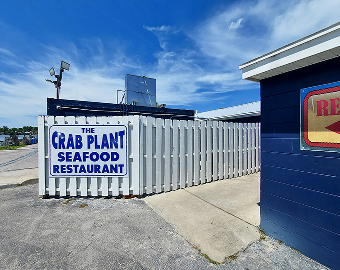 No fancy frills needed when your blue crab is this fresh. The Crab Plant keeps it simple so the seafood can shine.