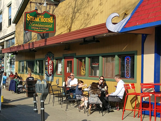 Main Street charm meets serious grilling skills at this unpretentious neighborhood favorite spot.