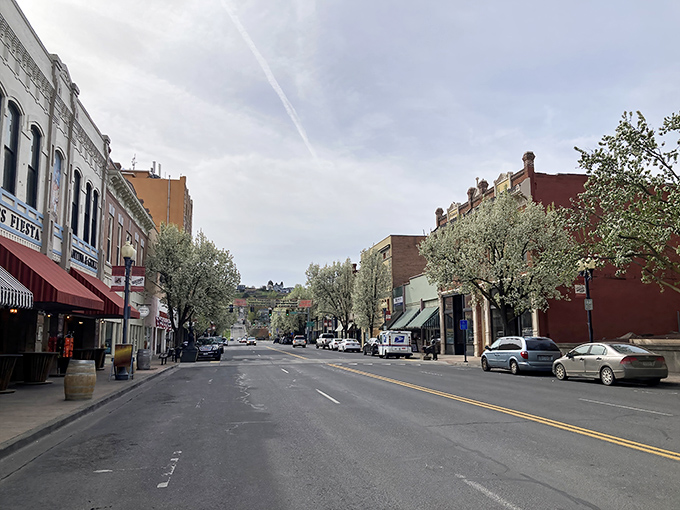 Small-town Oregon at its finest &ndash; where everybody knows your name and likes it that way.