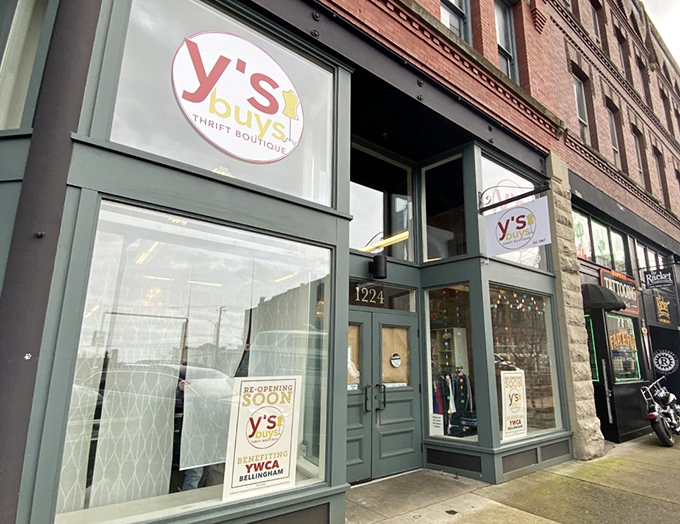 Downtown thrifting with class! Y's Buys' elegant storefront promises curated treasures that won't break the bank or sacrifice style.