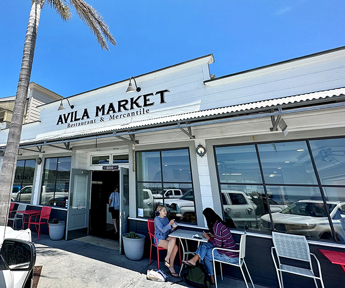 Avila Market – where locals gather for coffee and visitors discover why they should move here. The unofficial town hall of beach gossip.