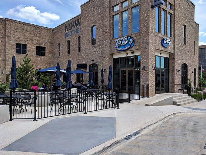 BB's Home Cooking's patio invites you to linger over comfort food while the Texas sun does what it does best&mdash;showing off.