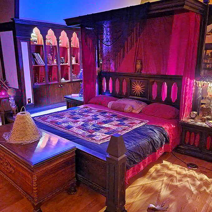 The four-poster bed with rich fabrics and ornate woodwork offers Victorian luxury – though you might want to sleep with one eye open.