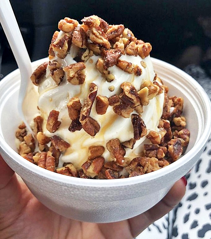 A butter pecan sundae that doesn't need Instagram filters &ndash; just honest-to-goodness vanilla soft serve crowned with crunchy, caramelized nuts.