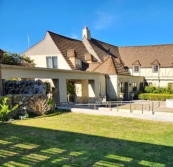 The Chapman Estate stands as elegant proof that someone long ago had excellent taste in both architecture and real estate location scouting.