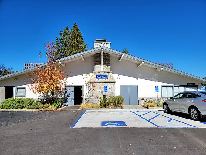 The community center welcomes all with its rustic stone fa&ccedil;ade &ndash; where local debates about pie recipes are taken very seriously.