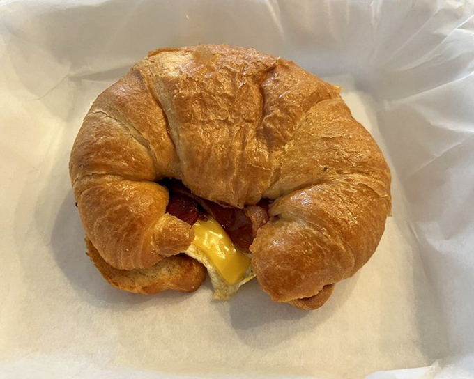 Breakfast croissant sandwiches: where French baking tradition meets American morning practicality in a buttery, portable package of pure genius.