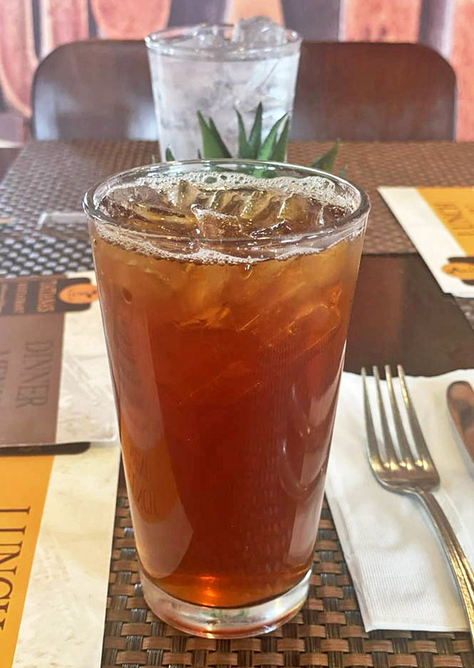 Even the iced tea looks like it's on vacation&mdash;amber liquid catching the light like it knows it's about to make your meal complete.
