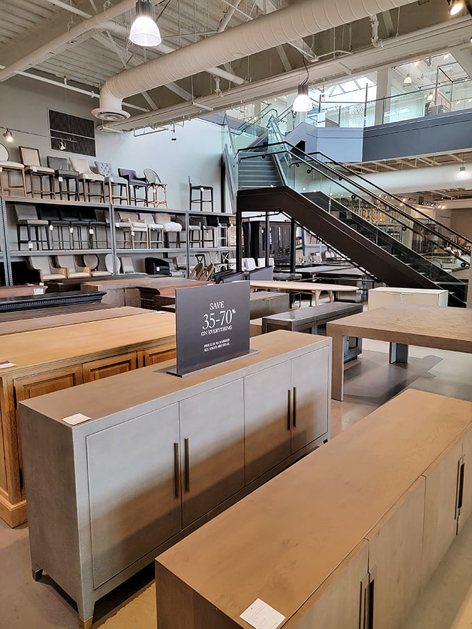 Sleek furniture arrangements prove that home d&eacute;cor can be both stylish and surprisingly affordable.