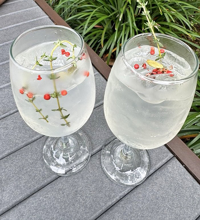 A gin and tonic that makes you understand why the British Empire was so determined to control the tonic water supply.