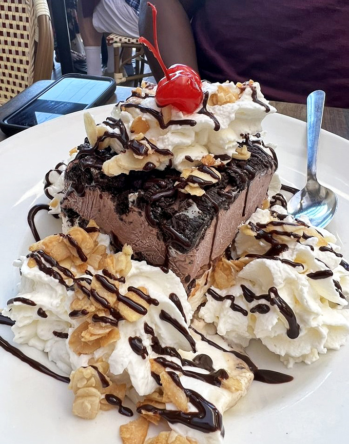 The Kona Pie looks like what would happen if a chocolate dessert won the lottery and went shopping. Decadence has never been so photogenic.