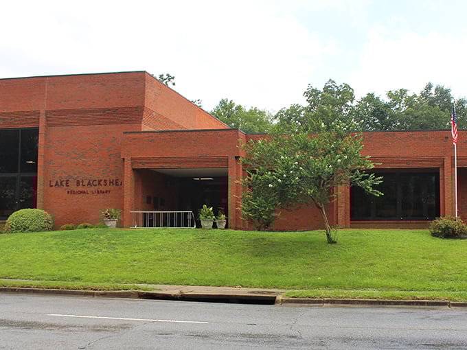 The Lake Blackshear Regional Library proves even small towns prioritize knowledge and community gathering spaces. Books and brick &ndash; perfect together!