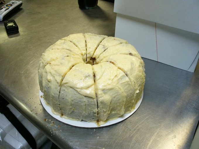 The whole caramel cake in its full glory - like a crown jewel waiting to be divided among the worthy.