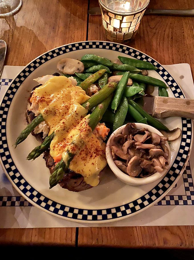 Steak topped with hollandaise and asparagus proves that Wisconsin knows its way around beef as well as it knows cheese. Sorry, California, the Midwest has skills.