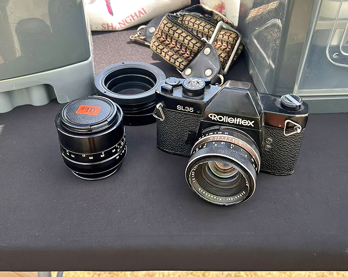 Vintage cameras that captured memories long before selfies existed. This Rolleiflex has probably photographed more genuine smiles than Instagram will ever know.