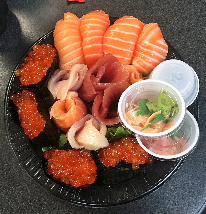 A sashimi platter that would make Tokyo proud. The vibrant colors alone tell you everything about its freshness.