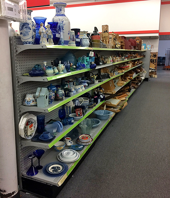 Blue and white pottery creates a symphony of possibilities for your next dinner party masterpiece.