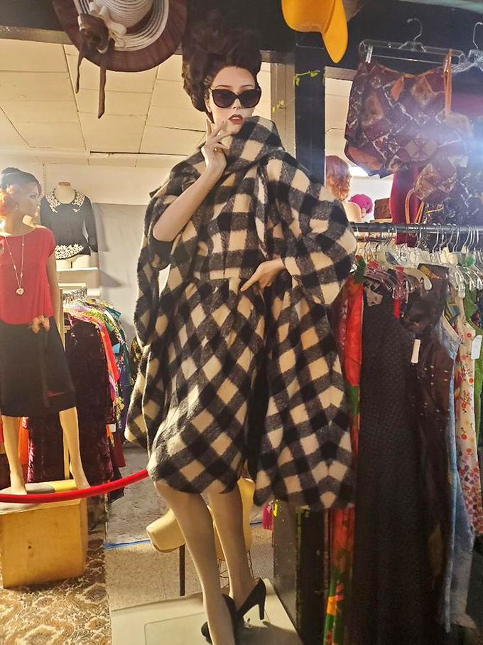 That checkered coat could've walked straight out of a Diane Keaton movie &ndash; sunglasses sold separately.