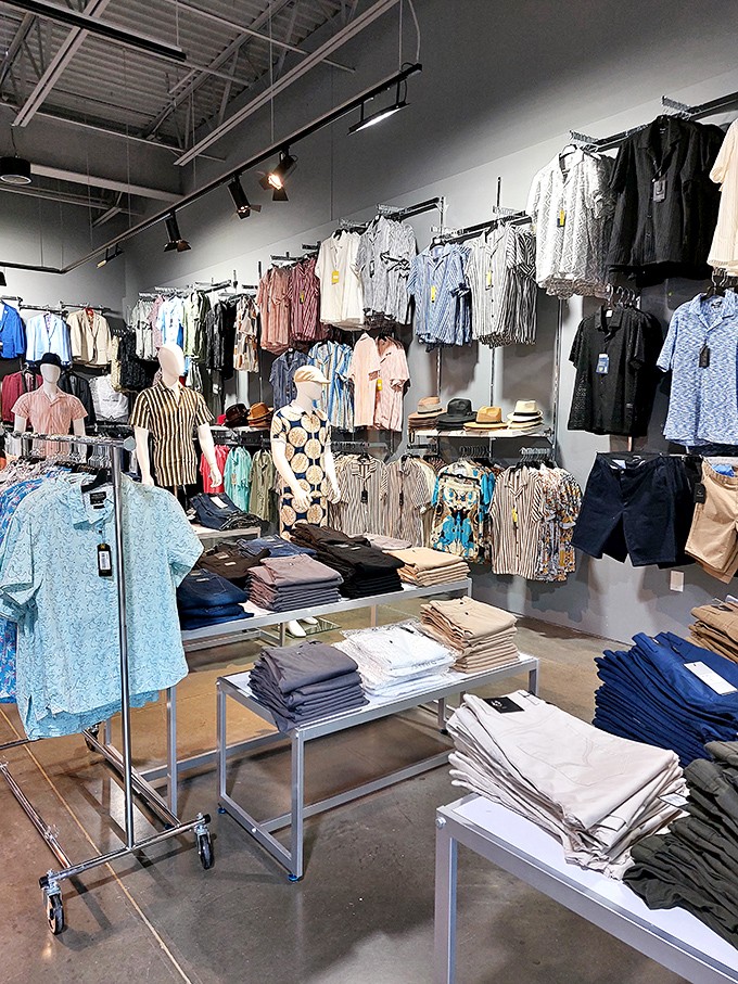 Inside this clothing store, color-coordinated displays create a rainbow of possibilities&mdash;and the sudden urge to completely reinvent your wardrobe.