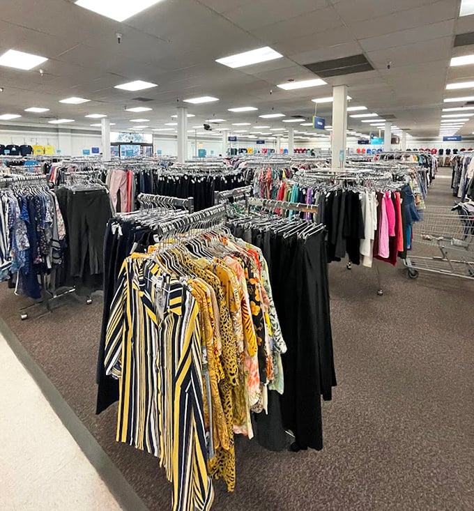 The clothing section: organized chaos at its finest. Like a fashionista's dream where vintage treasures hide between everyday basics.