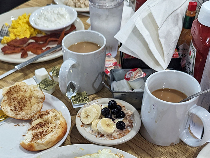 Morning rituals don't get better than this: steaming coffee, English muffins with cinnamon, and oatmeal topped with fresh fruit &ndash; breakfast of champions.