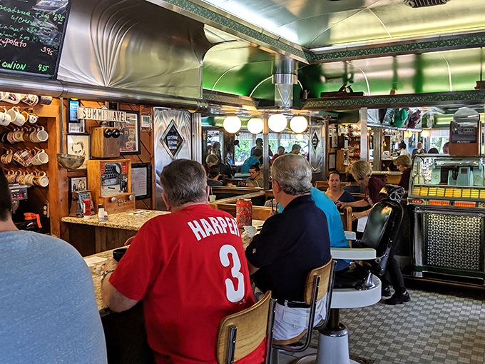 The lunch crowd knows what's up &ndash; this is where Hatboro comes to solve the world's problems over sandwiches.