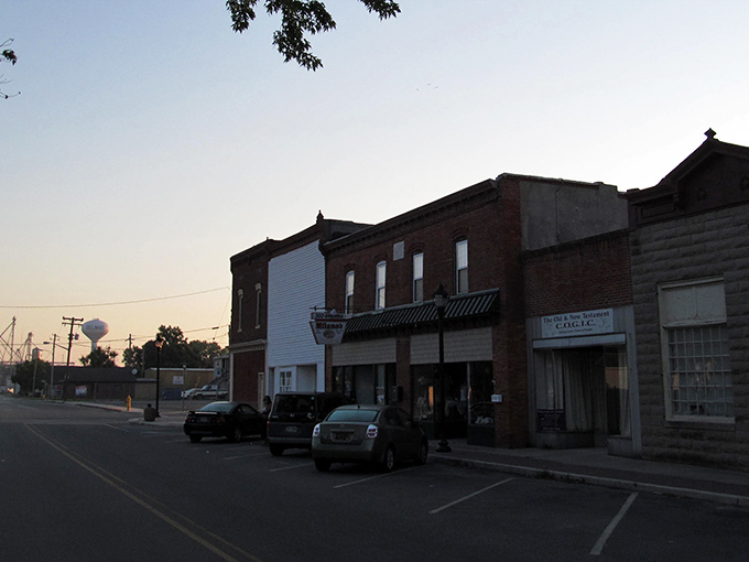 As dusk settles on Delmar's storefronts, the nightlife won't empty your wallet&mdash;just fill your heart with small-town charm.