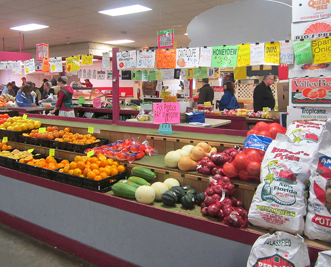 Fresh produce that actually tastes like it should. These vegetables haven't spent more time traveling than you did on your last vacation.