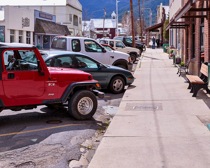The kind of Main Street where you half-expect Andy Griffith to stroll by whistling. No traffic lights needed when courtesy comes standard.