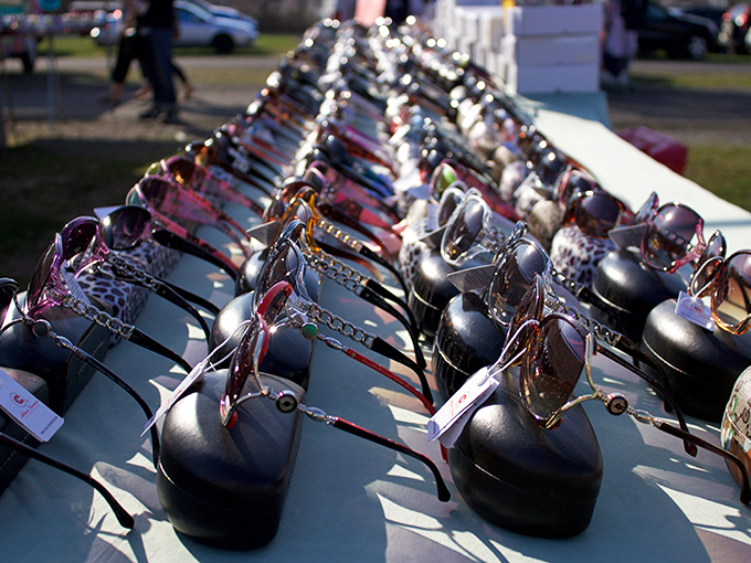 Sunglasses, sunglasses everywhere, but not a pair to miss! From classic aviators to statement frames that scream "I'm on vacation!"