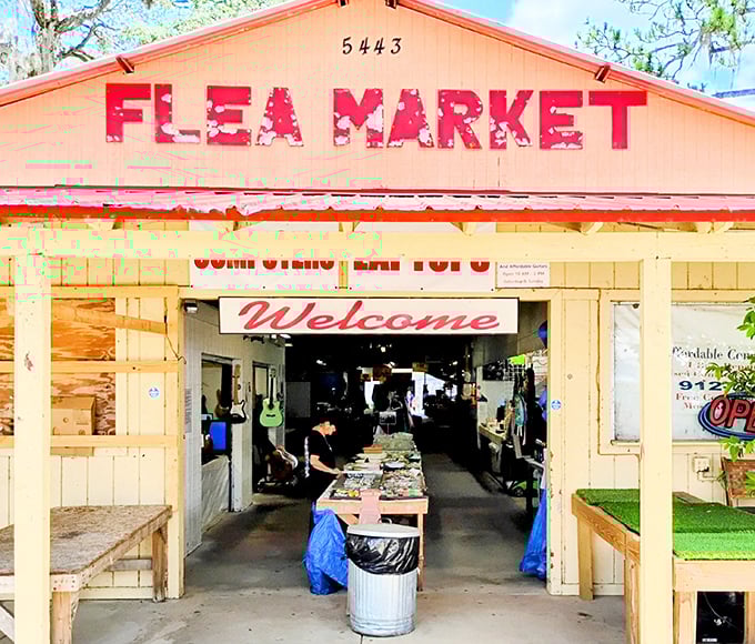 Red letters on weathered wood spell out every treasure hunter's favorite word in the universal language.