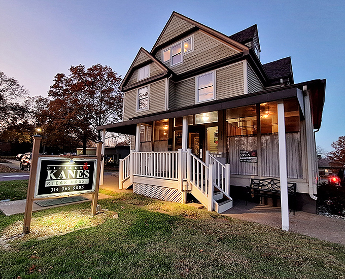 Citizen Kane's Victorian elegance proves that great steakhouses can be both historic and utterly delicious.