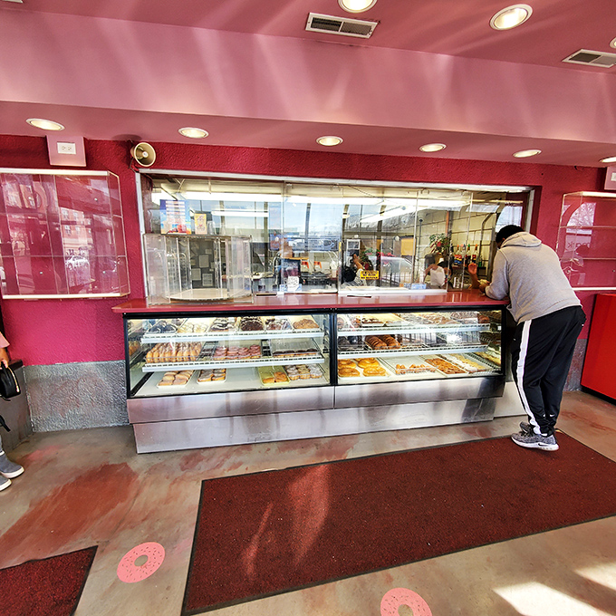 Dat Donut's unmistakable pink exterior stands out like a sweet beacon on Chicago's South Side. Some landmarks are meant to be delicious!