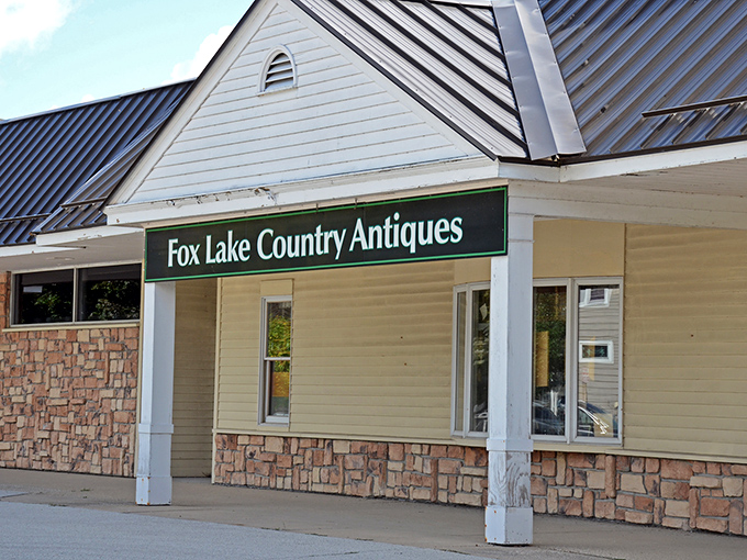 Country charm with a sophisticated twist - where rustic meets refined in perfect antique harmony.