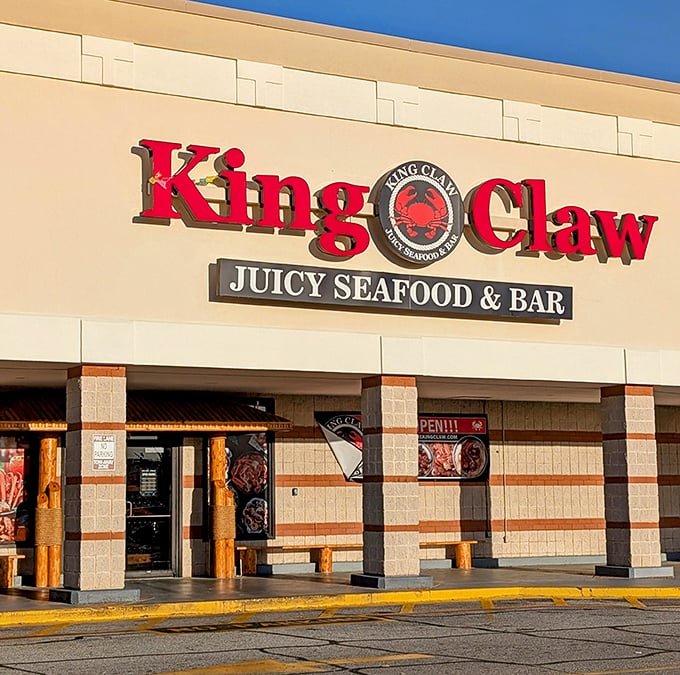 King Claw's bold signage announces serious seafood business - bring your appetite and sense of adventure.