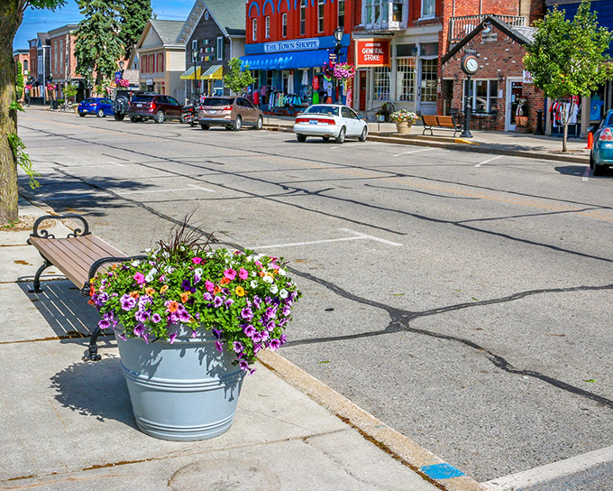 Lexington's charming downtown offers small-town living with big-time appeal. Where shopkeepers might just become your new best friends.