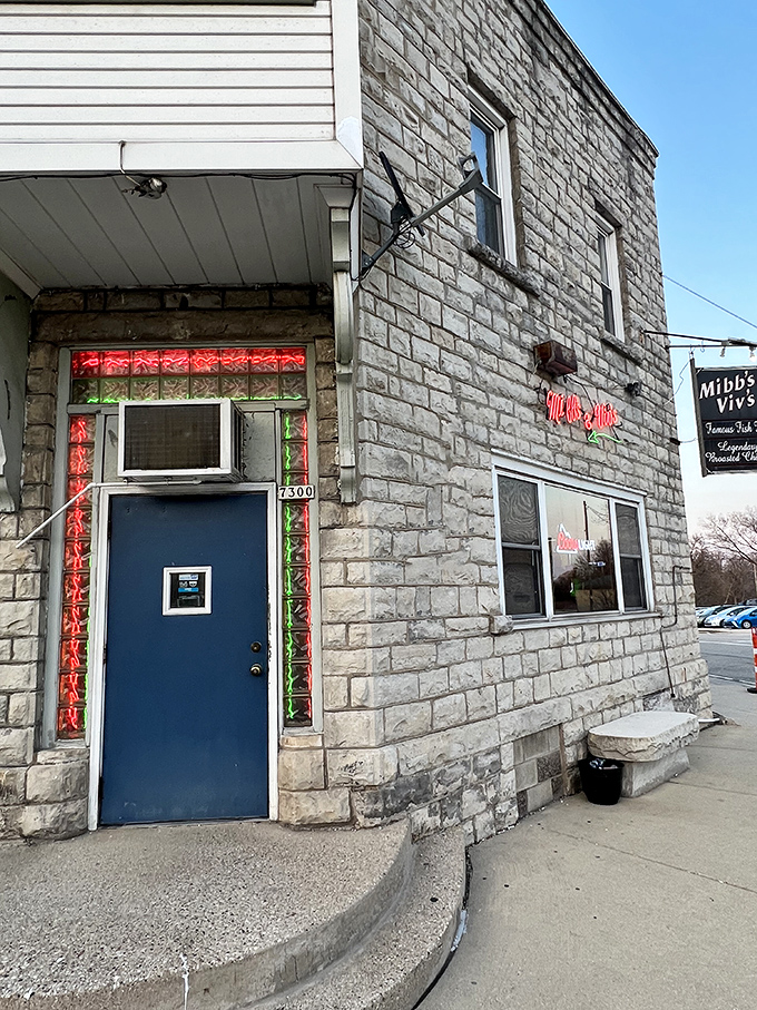 Mibb's & Viv's stone facade tells stories of comfort food traditions passed down through generations of good eating.