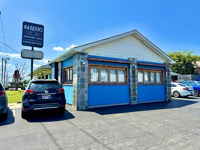 That brilliant blue exterior is like a beacon for breakfast lovers. Nadeen's stands out like a sapphire among stones.