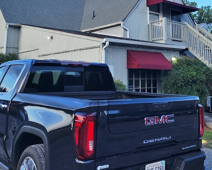 New London's humble gray exterior is the perfect disguise for some of Forest's most spectacular steaks.