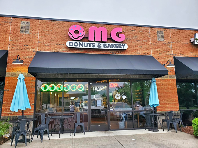 Pink signage screams "OMG" and these Concord donuts definitely live up to all the excitement. 