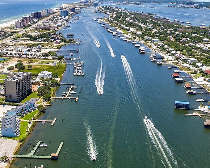 Perdido Key's waterway buzzes with boats zipping through the channel, like a liquid Main Street for the seafaring crowd.