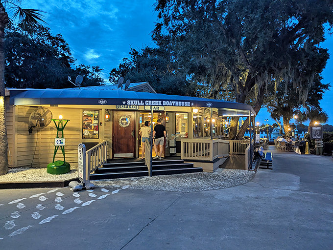 Multi-level dining means everyone gets a front-row seat to spectacular Intracoastal Waterway views.
