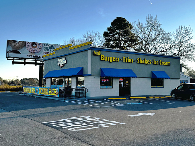 Smash N' Dash's bright colors announce their playful approach to serious burger science.