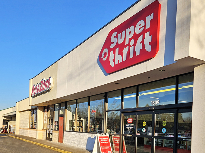 SuperThrift Oregon City's clean, modern exterior might fool you, but inside it's all treasure-hunting excitement.