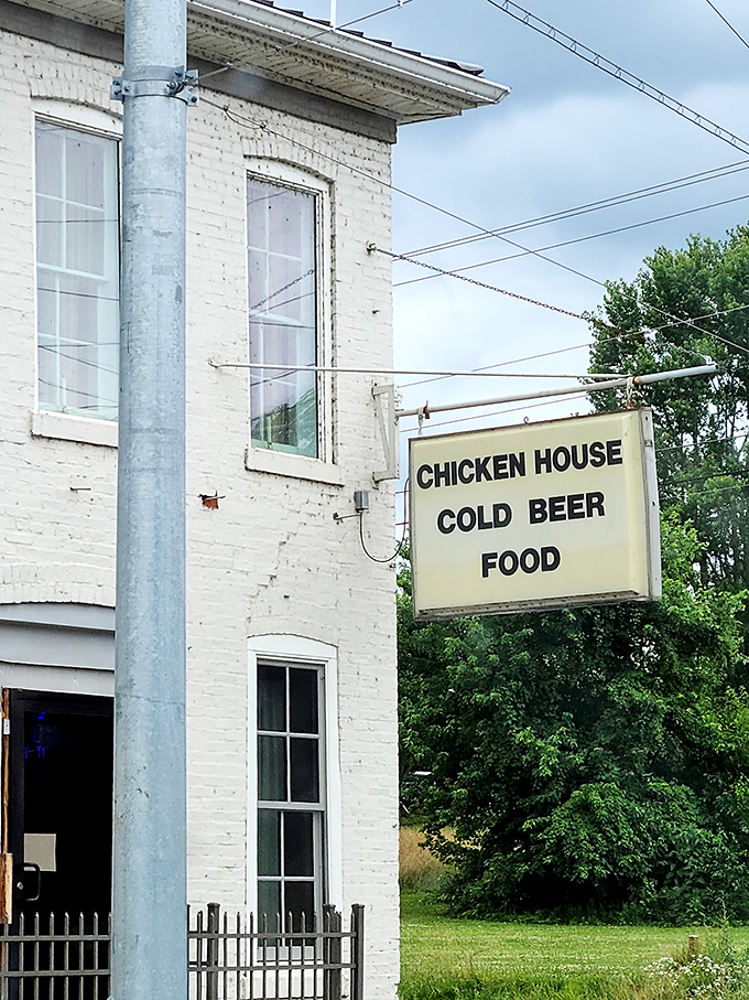 When a restaurant calls itself "The Chicken House," you know they're confident about their specialty dish.